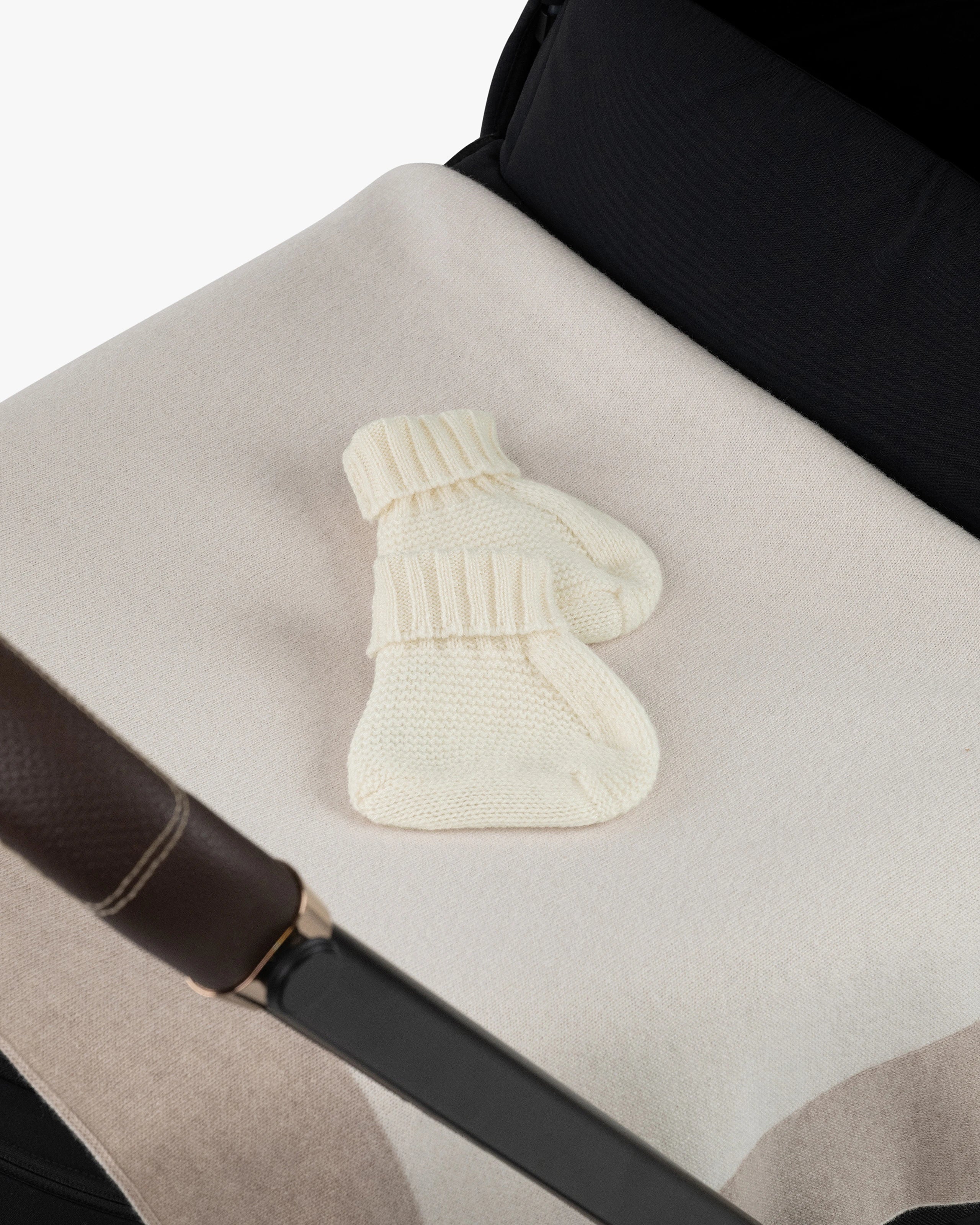 Cashmere Baby Booties - White | MaisonCashmere
