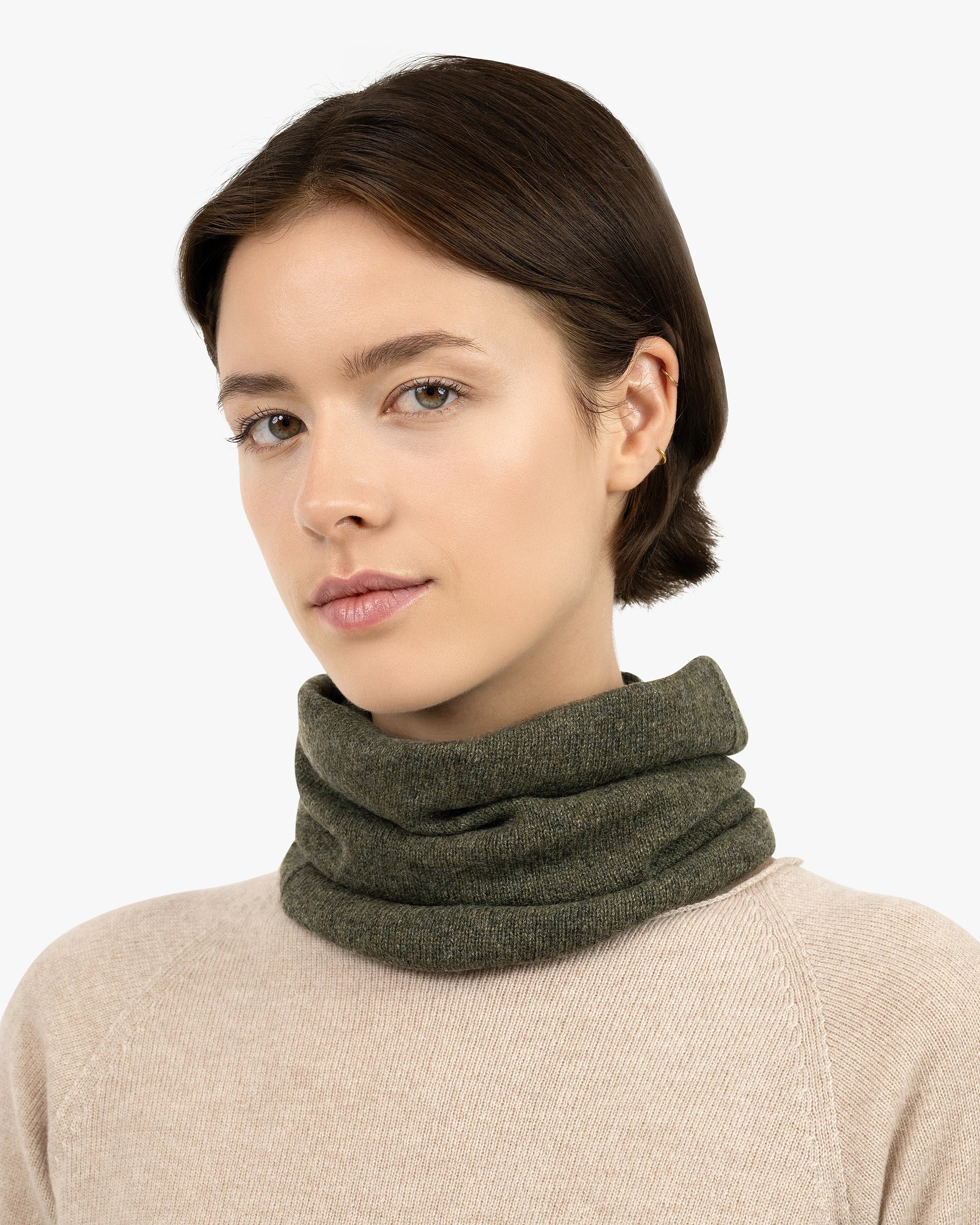Essential Cashmere Neck Warmer - Green | MaisonCashmere