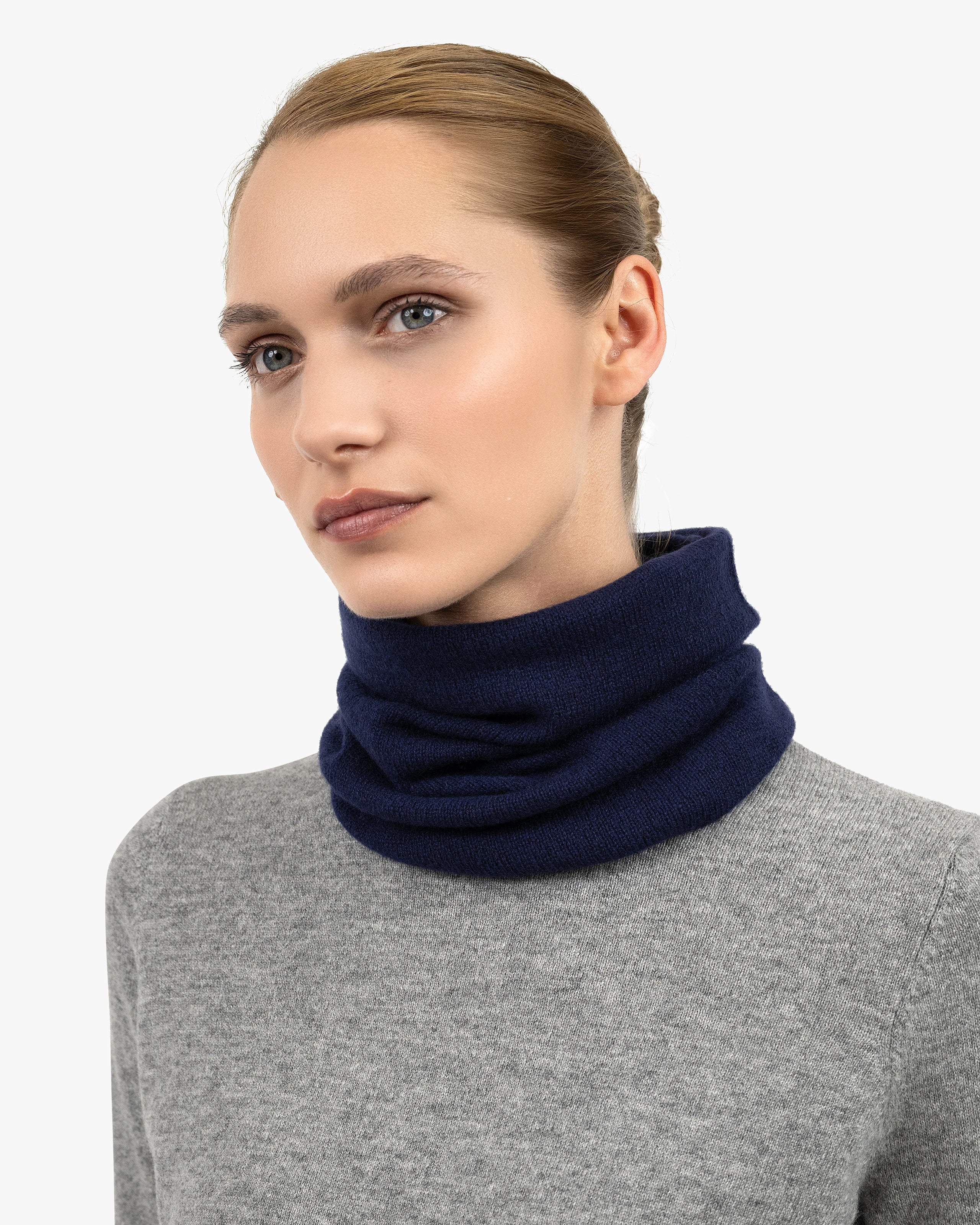 Essential Cashmere Neck Warmer - Blue | MaisonCashmere